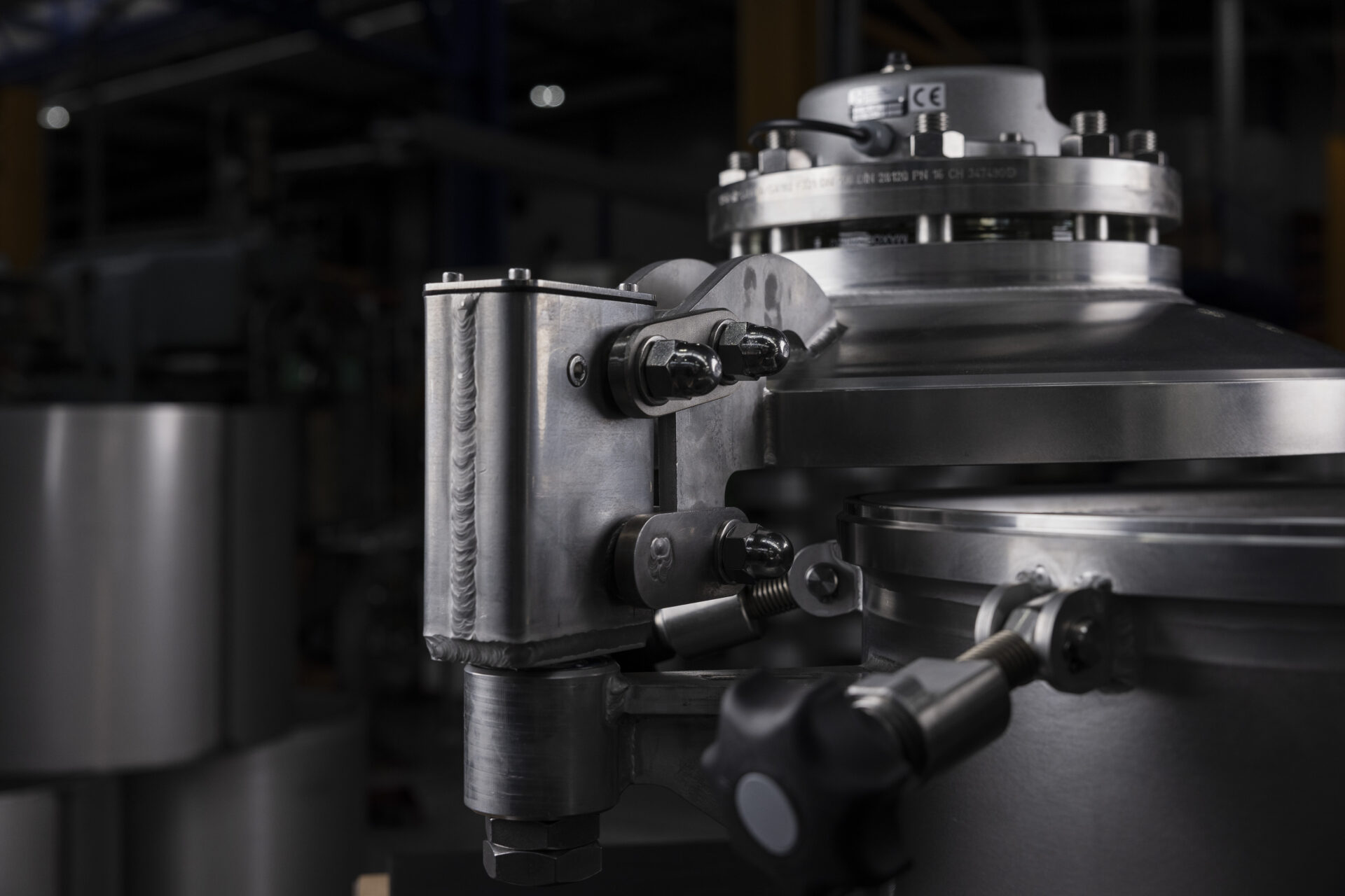 Mechanical lifting / pivoting hinge - zimmerlin GmbH Edelstahl-Technik