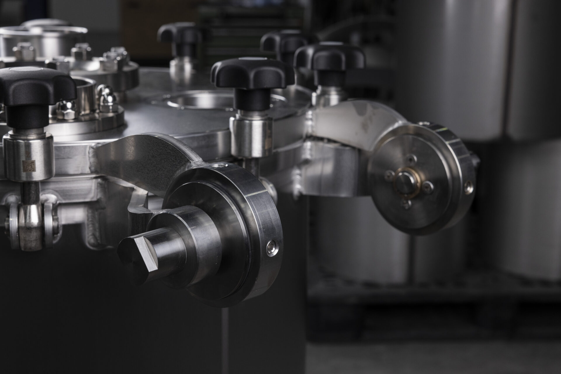 Adjustable hinge for side installation - zimmerlin GmbH Edelstahl-Technik