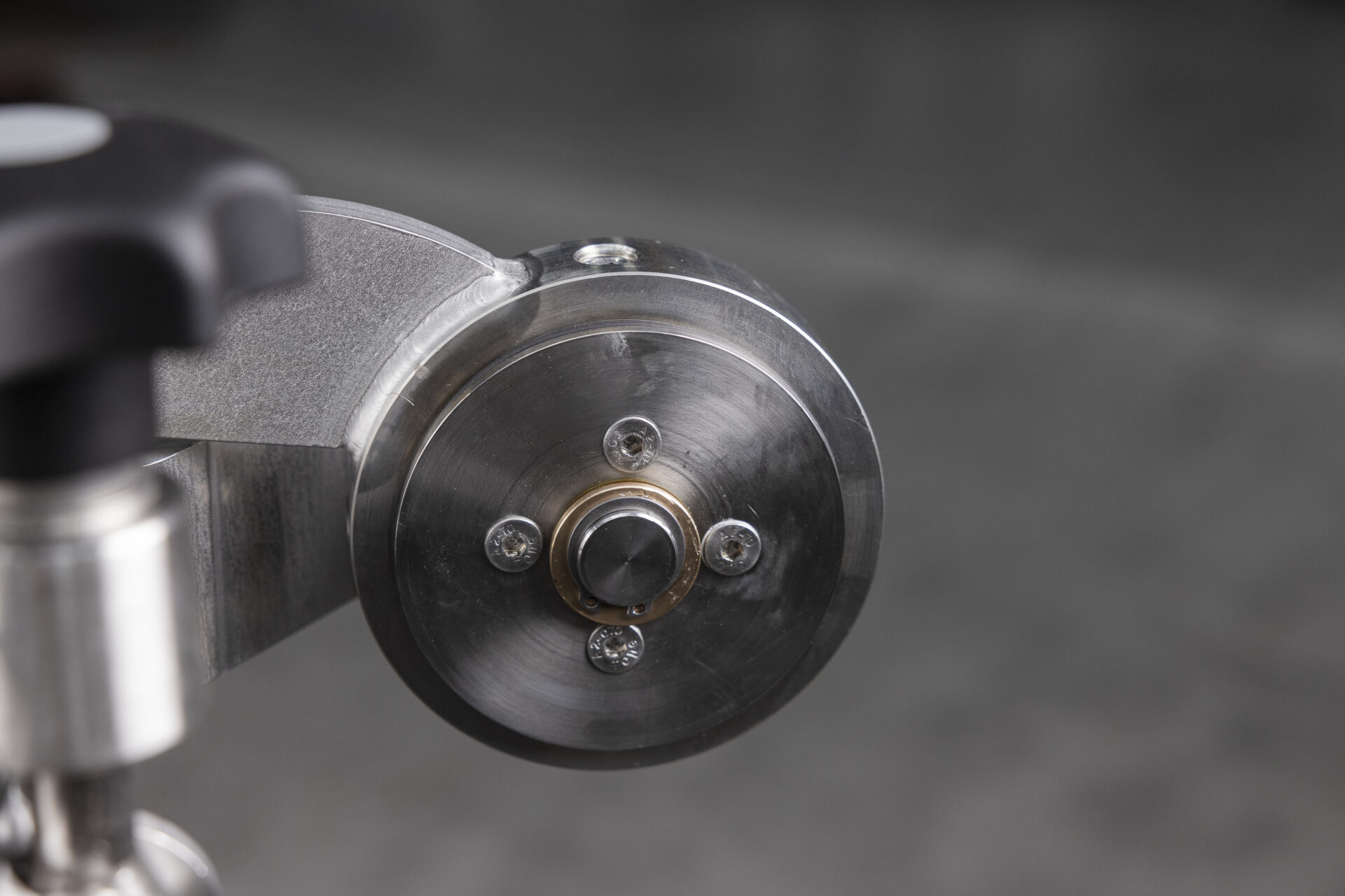 Adjustable hinge for side installation - zimmerlin GmbH Edelstahl-Technik