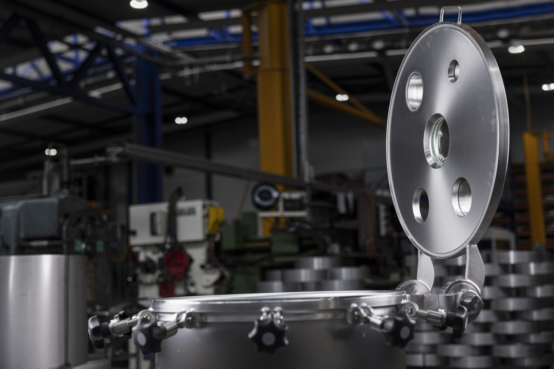 Adjustable hinge for side installation - zimmerlin GmbH Edelstahl-Technik